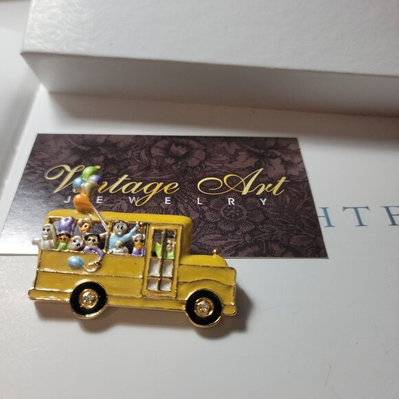 YELLOW SCHOOL BUS PIN | Jewelry | Brooch Yellow School Bus Collectible ...
